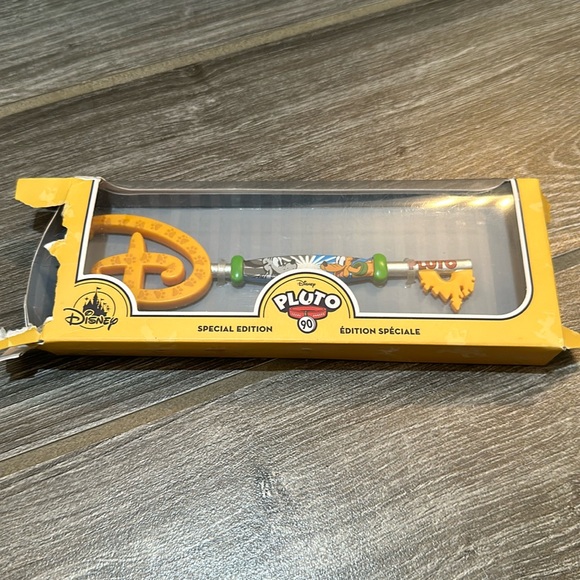 Disney | Other | Disneys Pluto 9th Anniversary Key Memorabilia ...